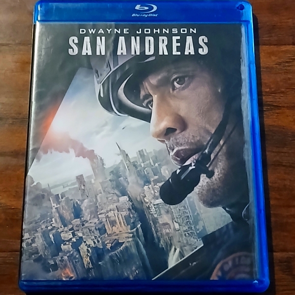 Warner Bros. | Media | San Andreas On Bluray Dwayne Johnson | Poshmark